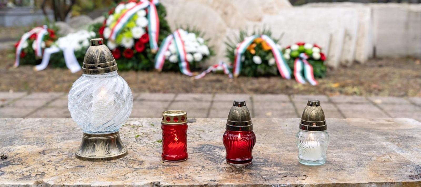 Mindenszentek, Halottak Napja a temetőkben - Győr Megyei Jogú Város ...